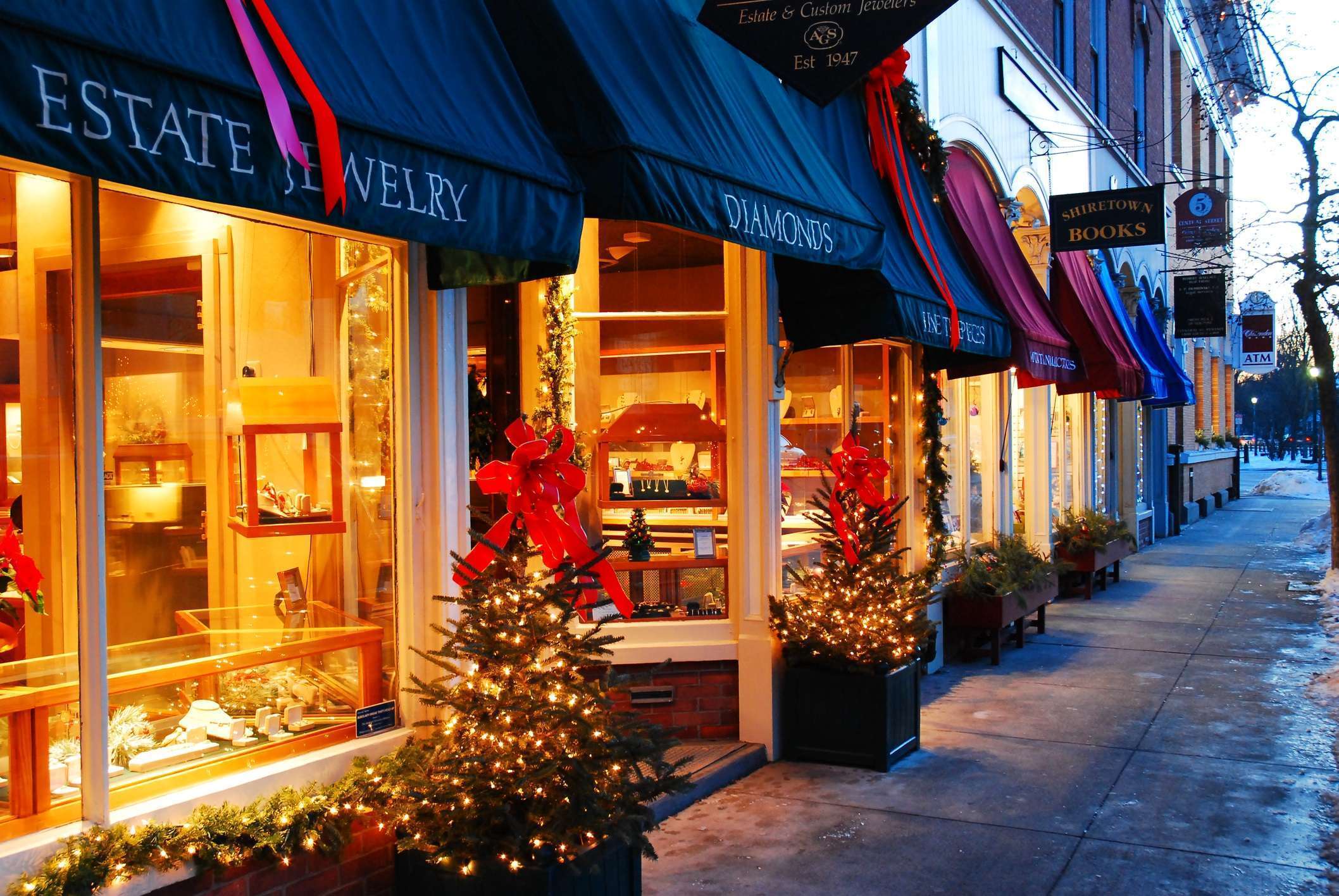 Local Stores Add Shine to Holiday Shopping Amidst Pandemic - The Middle ...