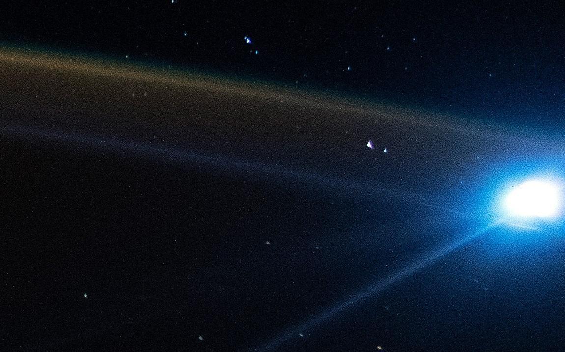 The second blue blob. (image: detail earthobservatory.nasa.gov)